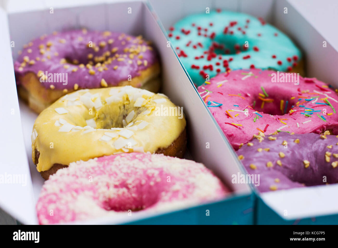 Box Of Dunkin Donuts High Resolution Stock Photography and Images - Alamy