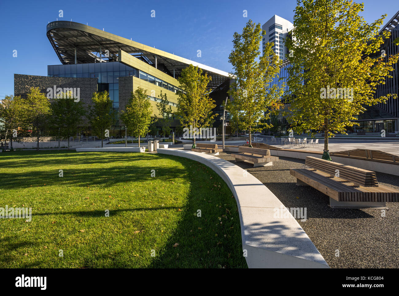 Cornell tech campus roosevelt island hi-res stock photography and ...