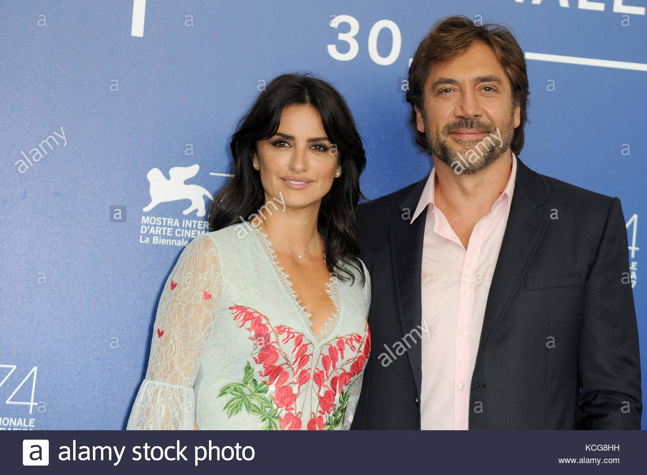 Penelope Cruz And Javier Bardem Stock Photos & Penelope Cruz And Javier ...