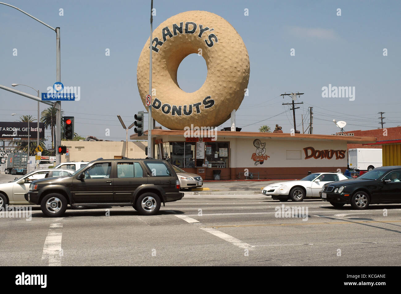 Randys Donuts with a giant donut on top in Inglewood, California, USA ...