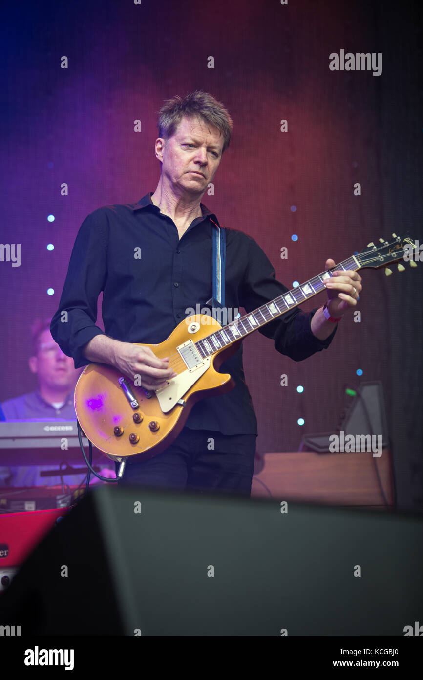 Wilco band hi-res stock photography and images - Alamy