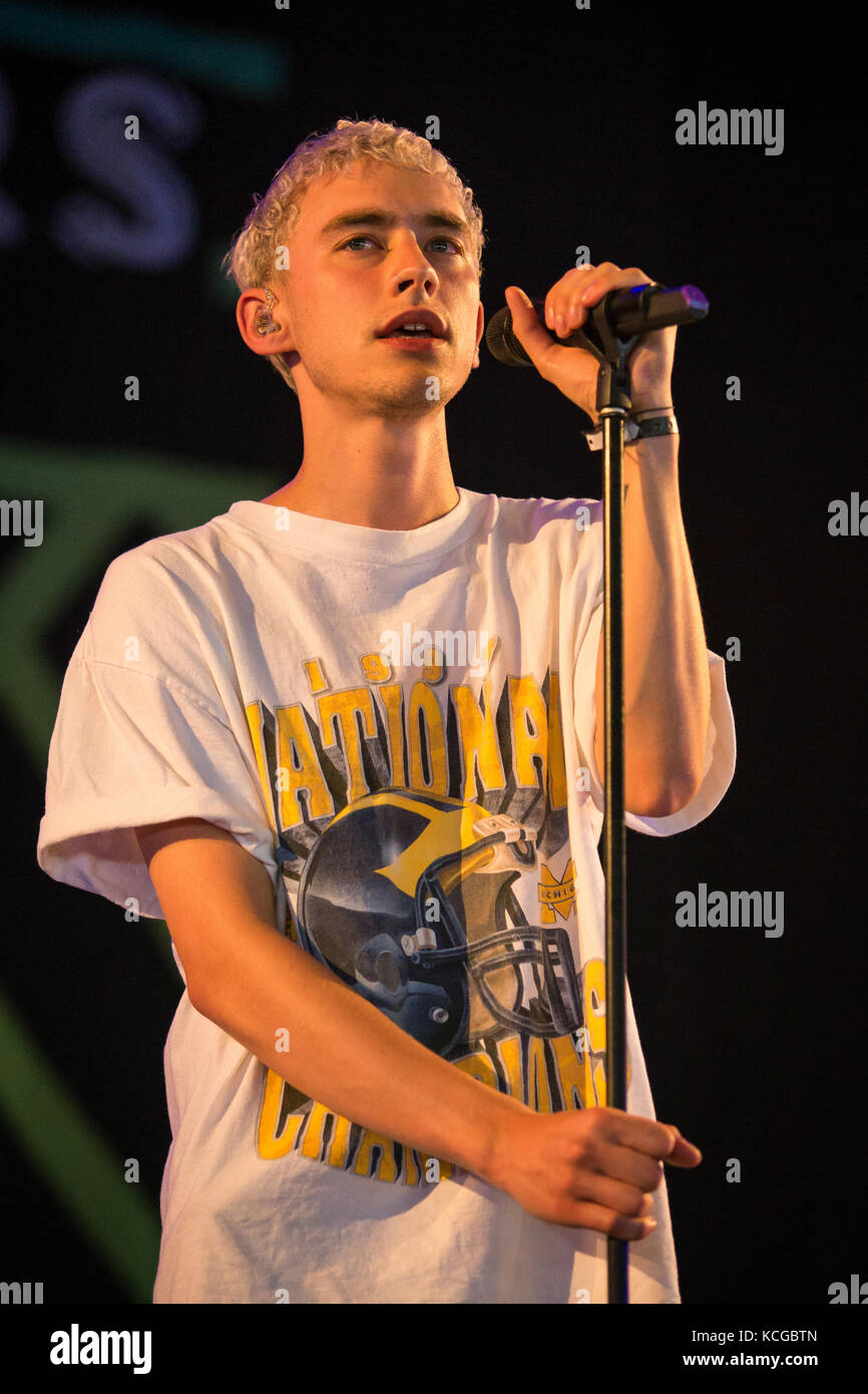Olly Alexander Wallpaper