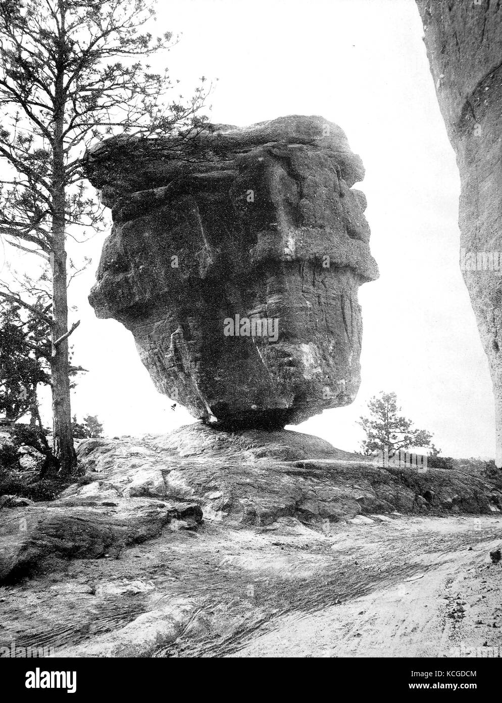 Boulder rock photos Black and White Stock Photos & Images - Alamy