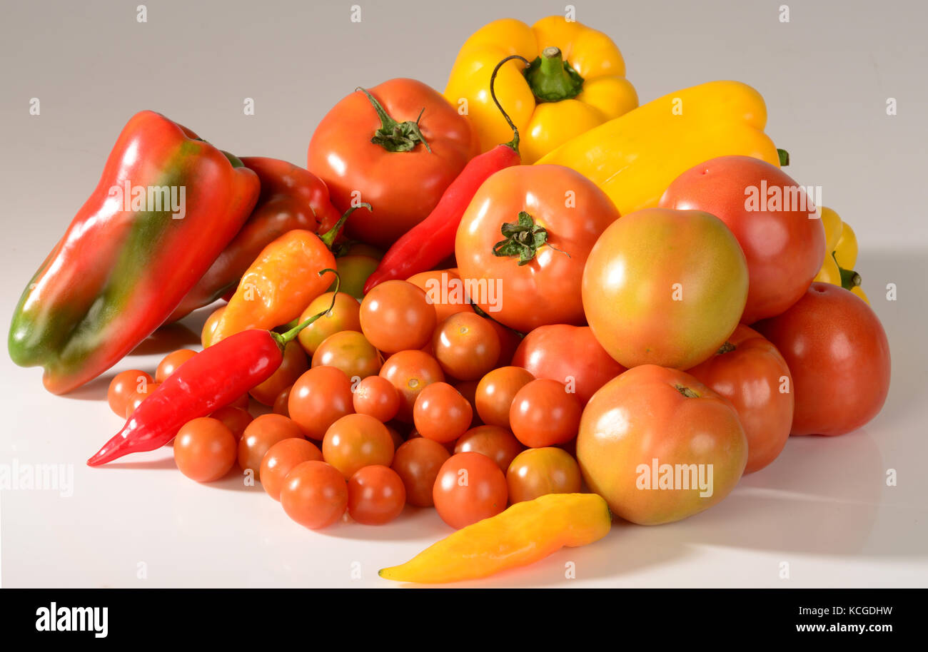 Yellow pile vegetables hi-res stock photography and images - Alamy