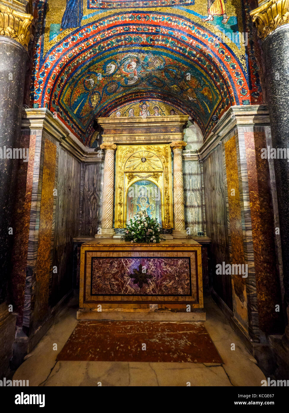 Basilica di Santa Prassede - Rome, Italy Stock Photo - Alamy