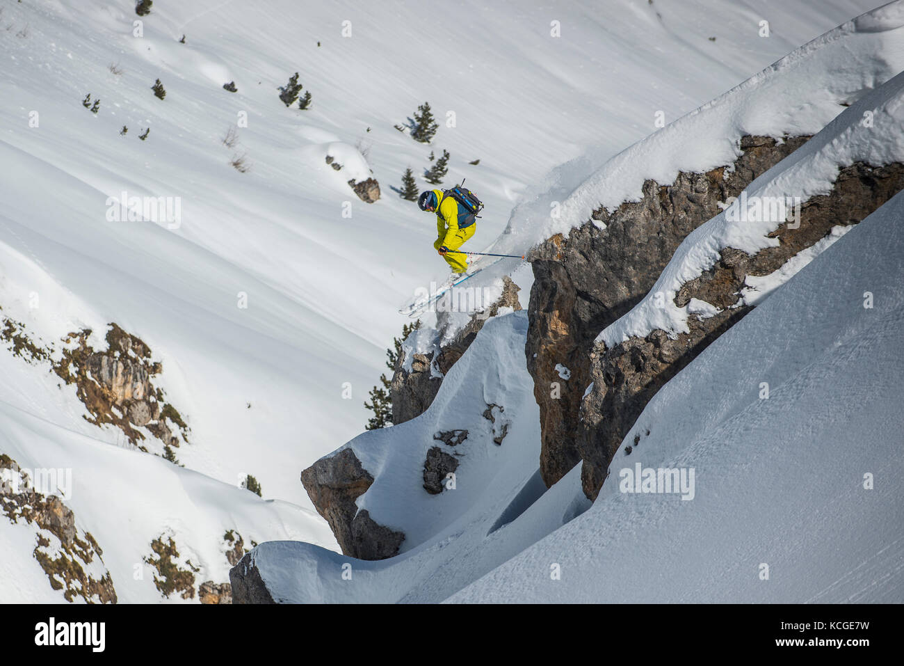 Skier jumps off rock hi-res stock photography and images - Alamy