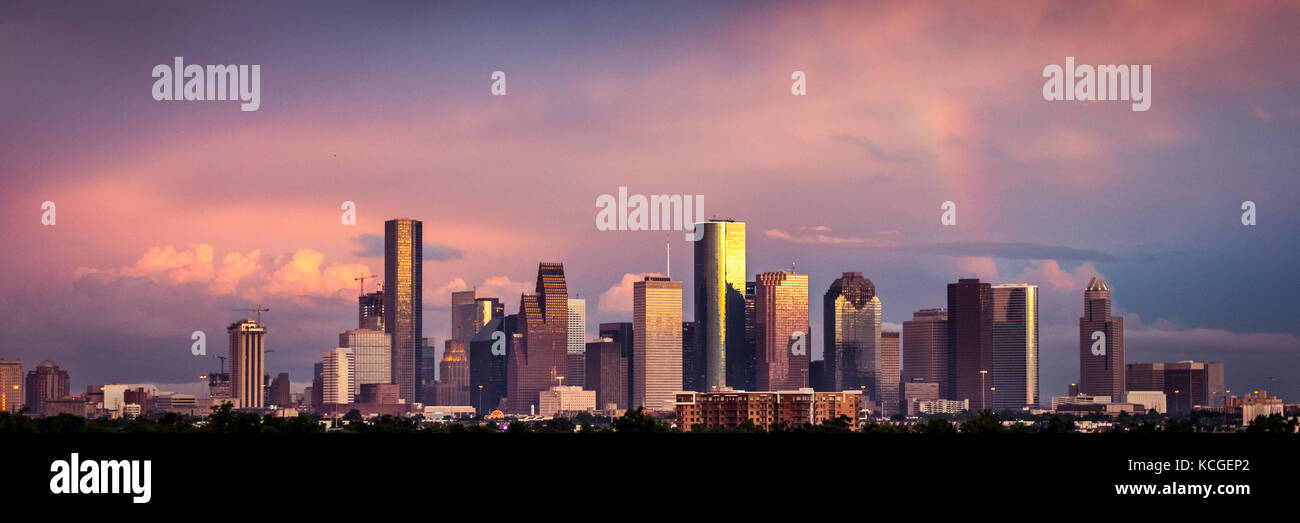 Houston skyline hi-res stock photography and images - Alamy