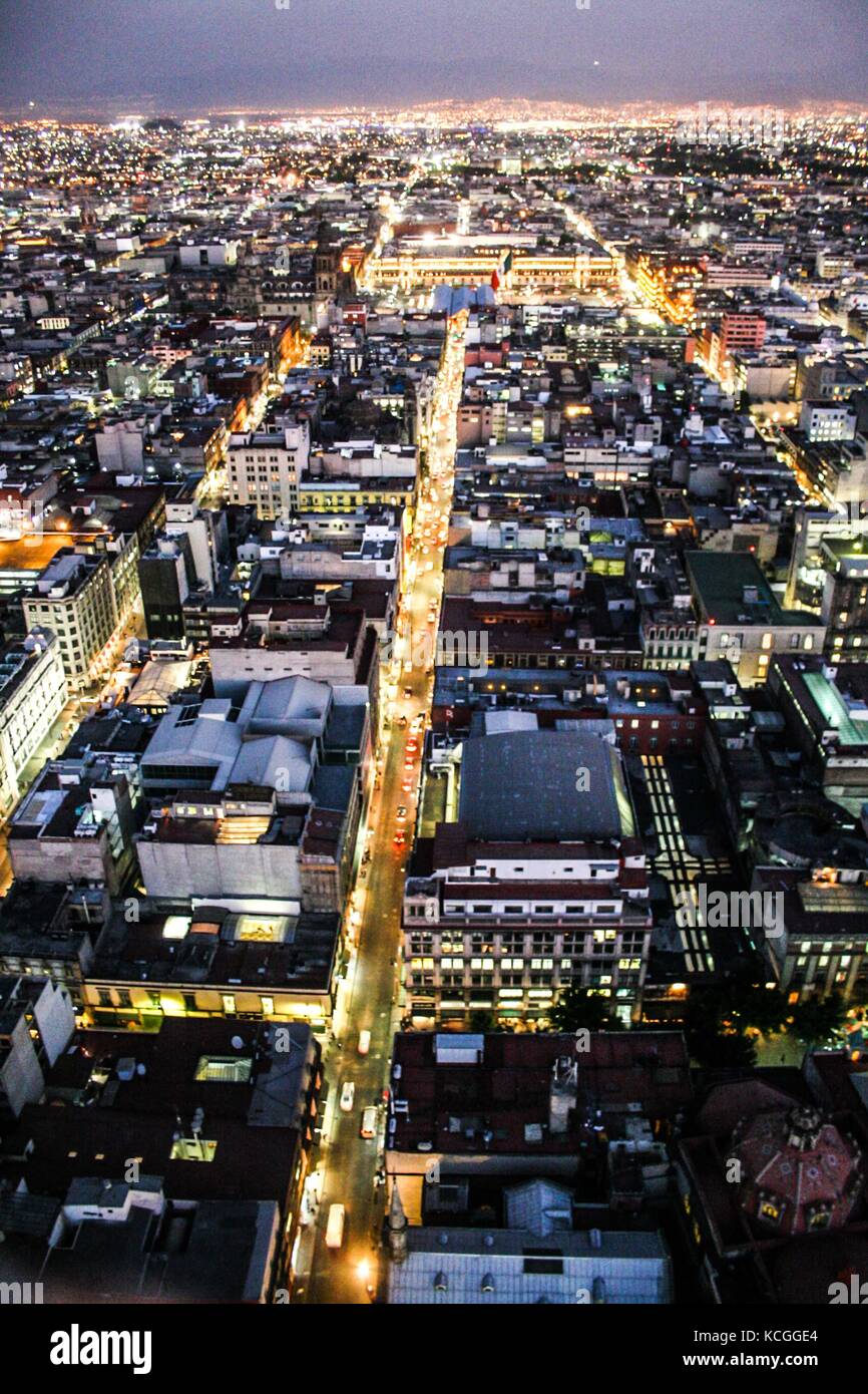 Daily life of the city of Mexico. Tour of the Alameda, Fine arts and ...