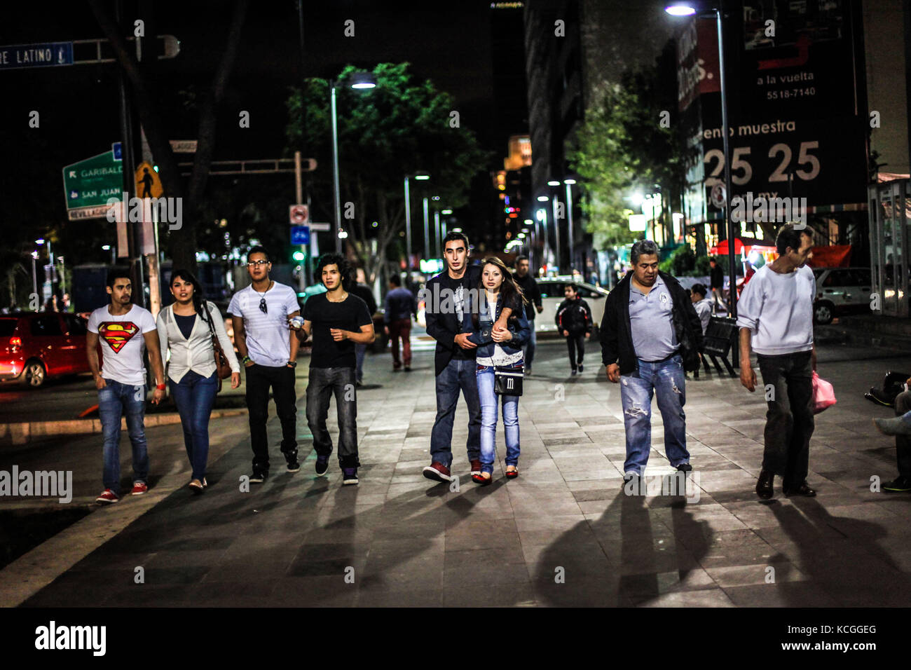 Daily life of the city of Mexico. Tour of the Alameda, Fine arts and ...