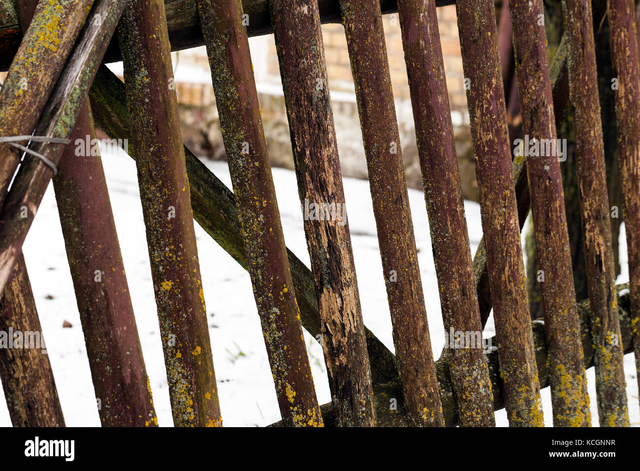 Wood fence hole wood fence broken hi-res stock photography and images ...