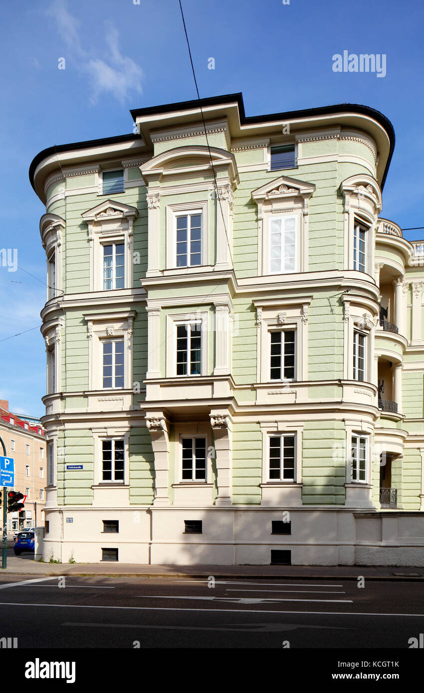Classicism dwelling hi-res stock photography and images - Alamy