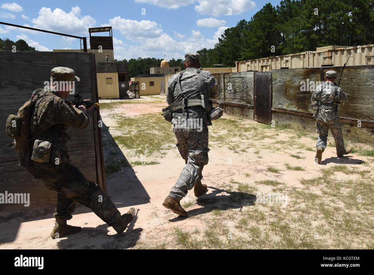 U.S. Army Soldiers with the Scout Platoon, Headquarters and ...