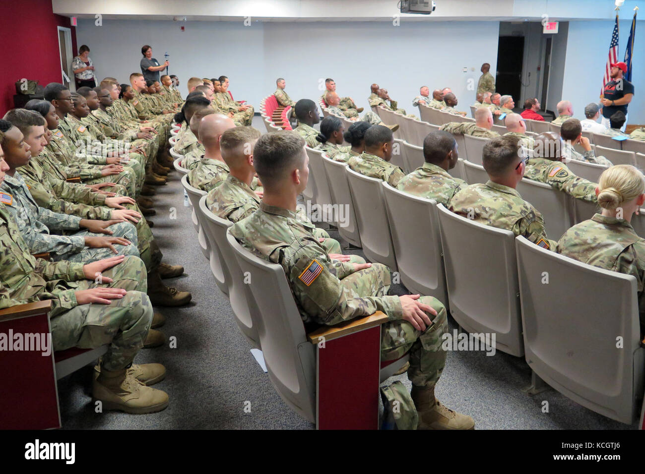 U.S. Soldiers from Recruiting and Retention Command who graduated their ...