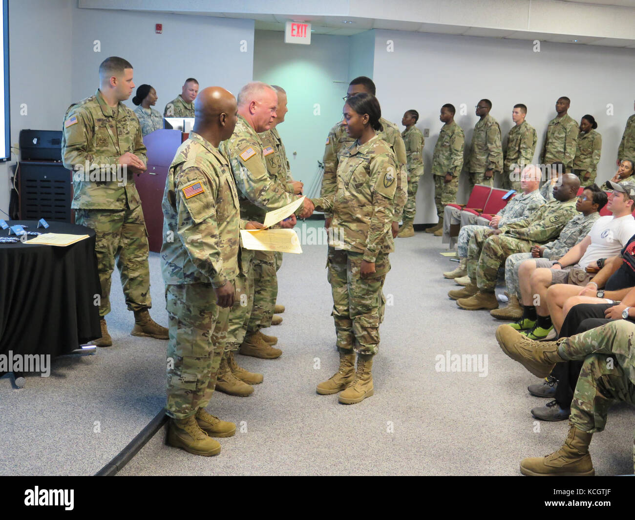 U.S. Soldiers from Recruiting and Retention Command who graduated their ...