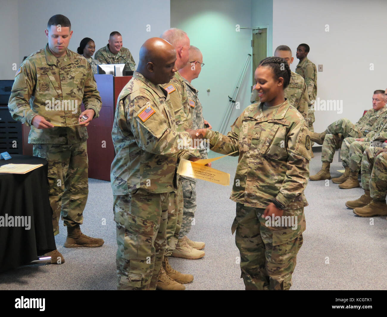 U.S. Soldiers from Recruiting and Retention Command who graduated their ...