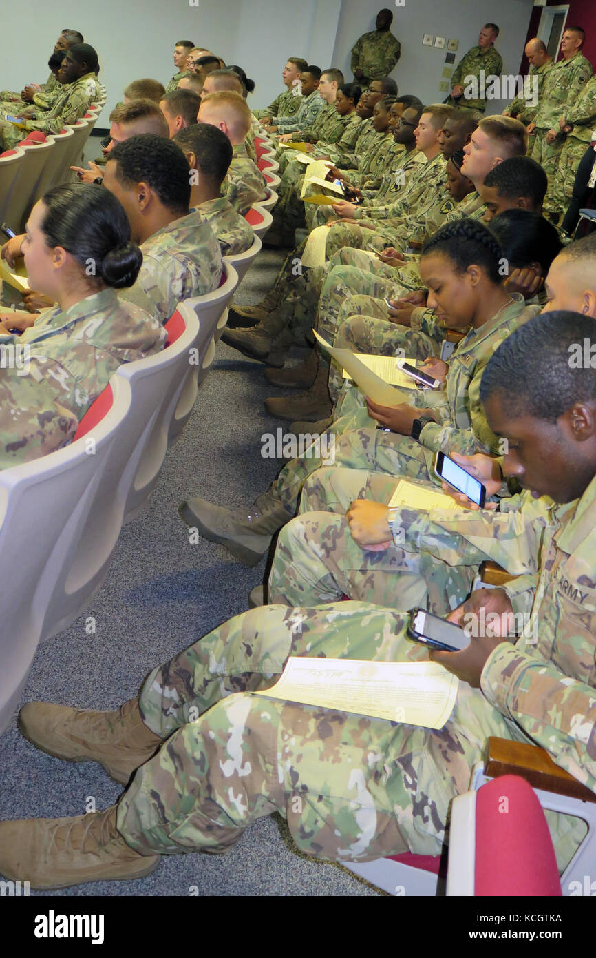 Recruiting and retention unit hi-res stock photography and images - Alamy