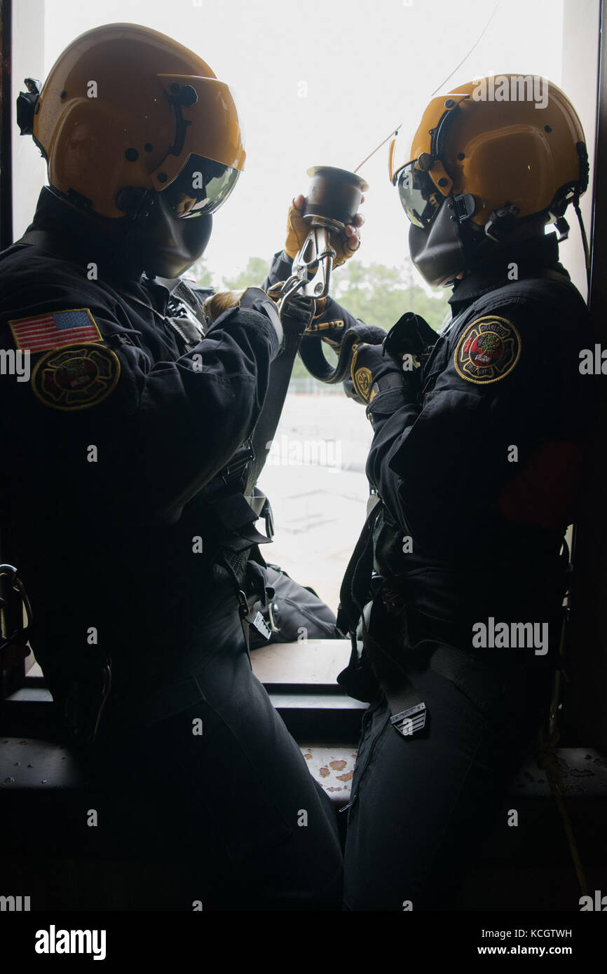 South Carolina National Guard Soldiers and fire department rescuers ...