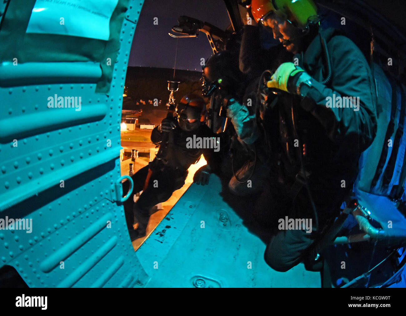 South Carolina National Guard Soldiers and fire department/EMS rescuers ...