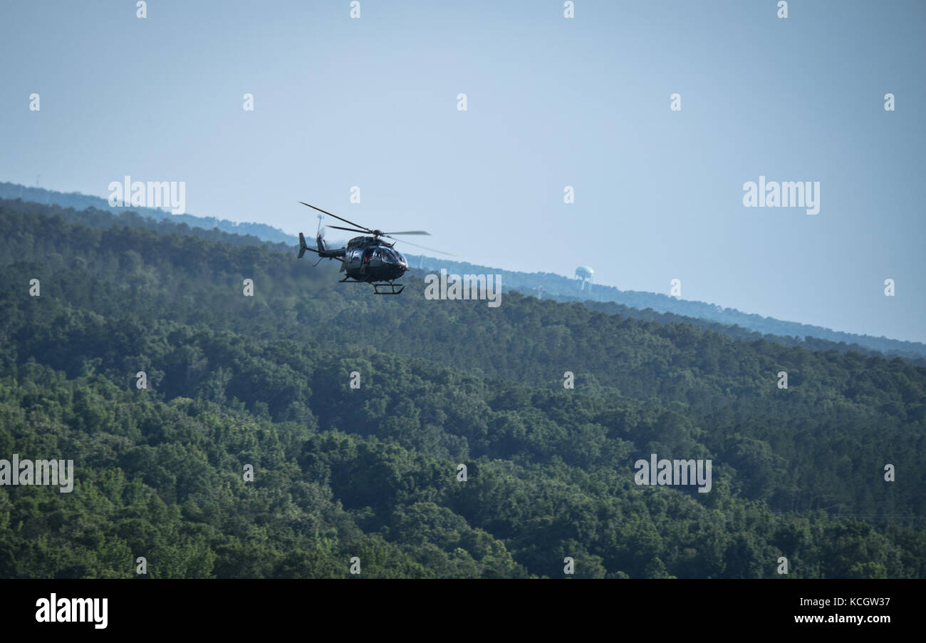 South Carolina National Guard Soldiers and fire department/EMS rescuers ...