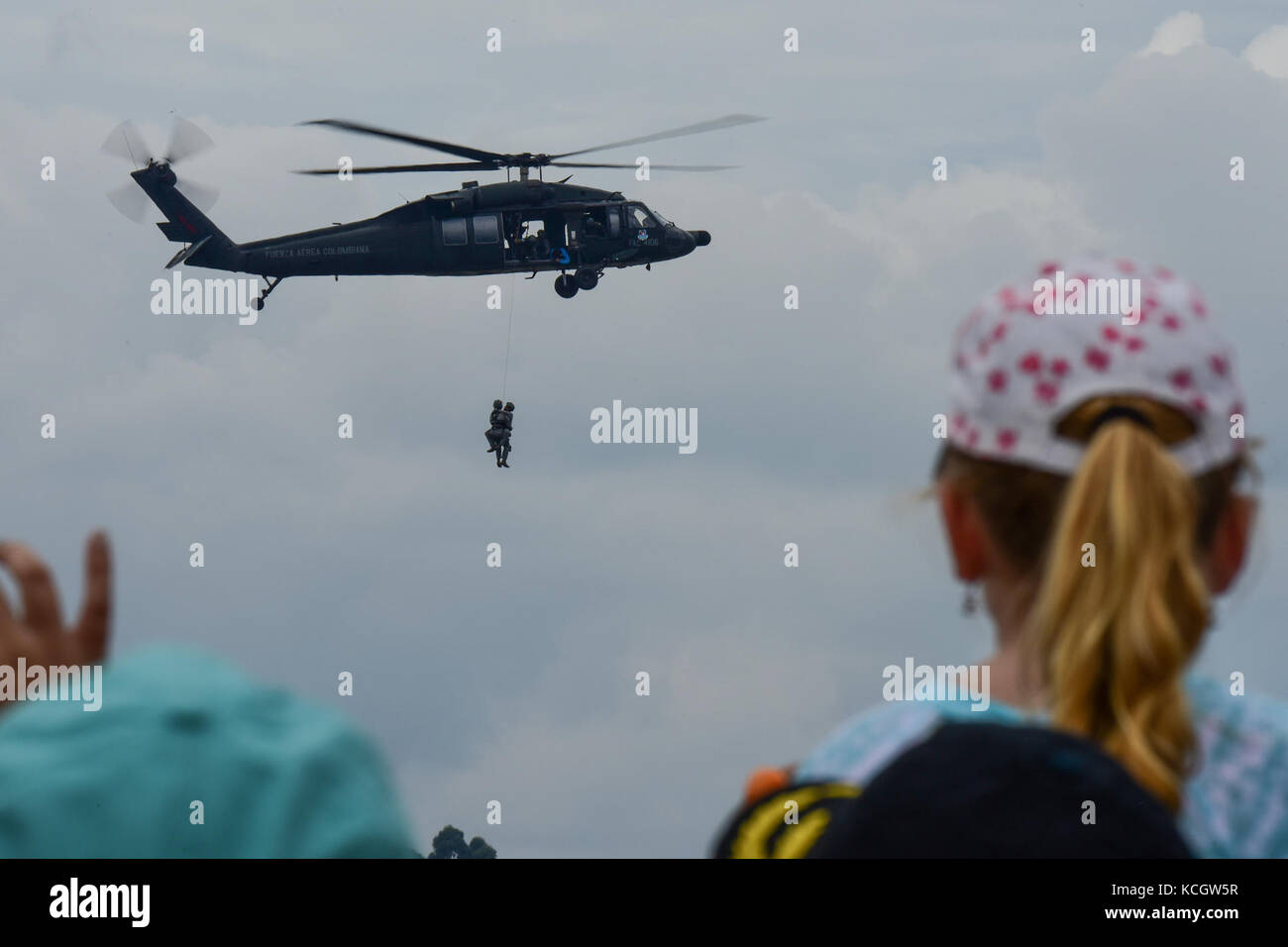 Military personnel perform exercises hi-res stock photography and ...