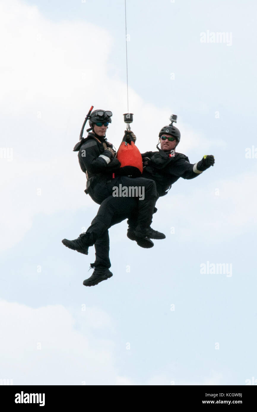 The South Carolina National Guard’s Helicopter Aquatic Rescue Team (SC ...