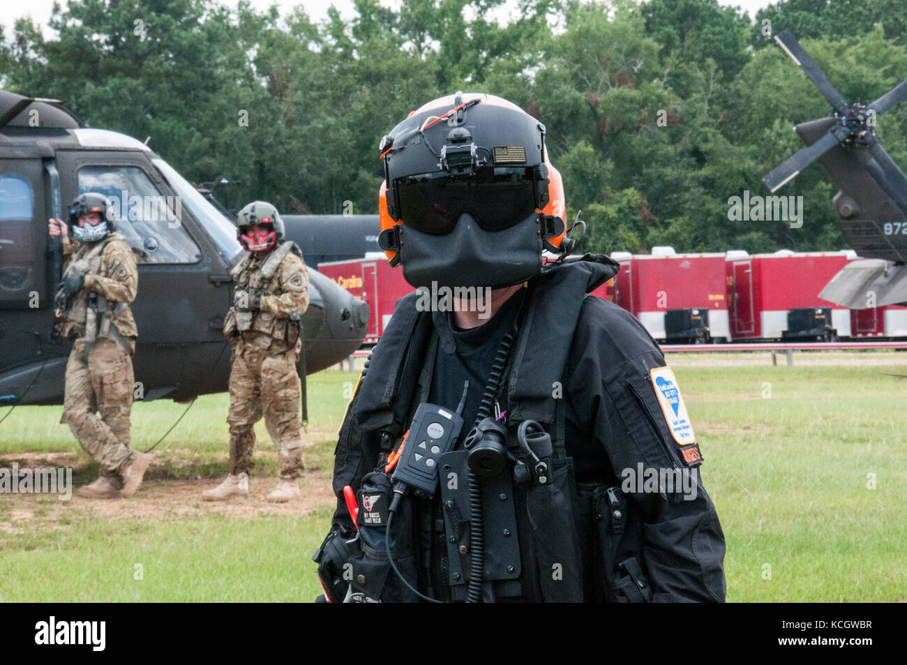 Helicopter aquatic rescue team hi-res stock photography and images - Alamy