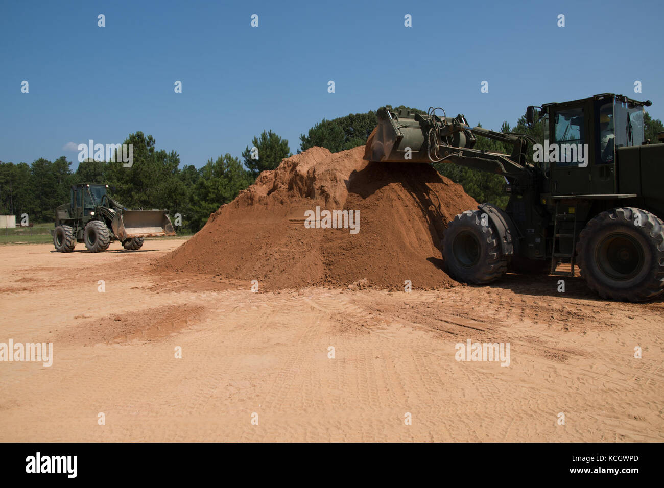 U.S. Army National Guard Soldiers practice operating multiple types of ...