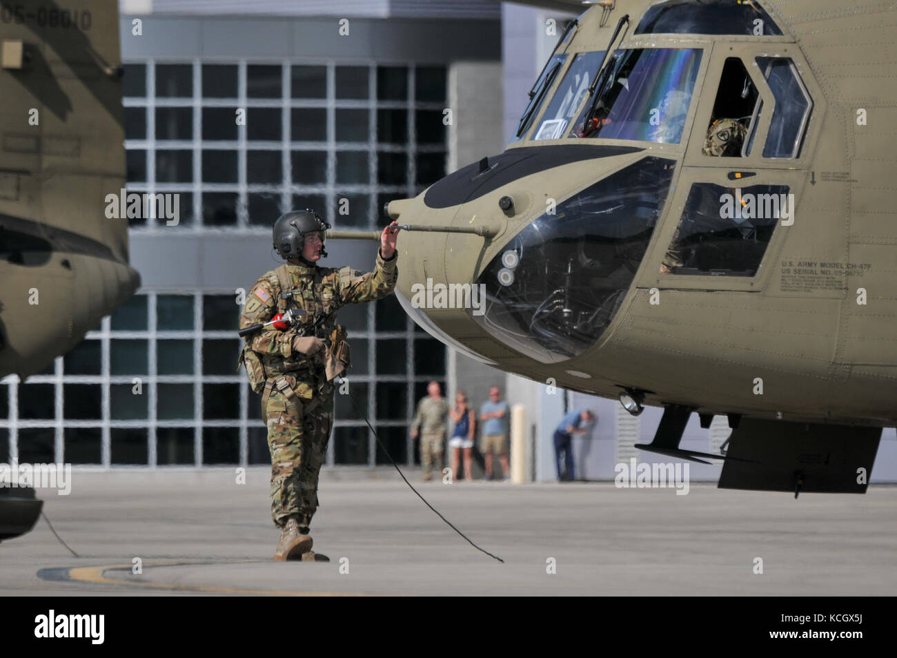 Army military soldiers families deployment hi-res stock photography and ...
