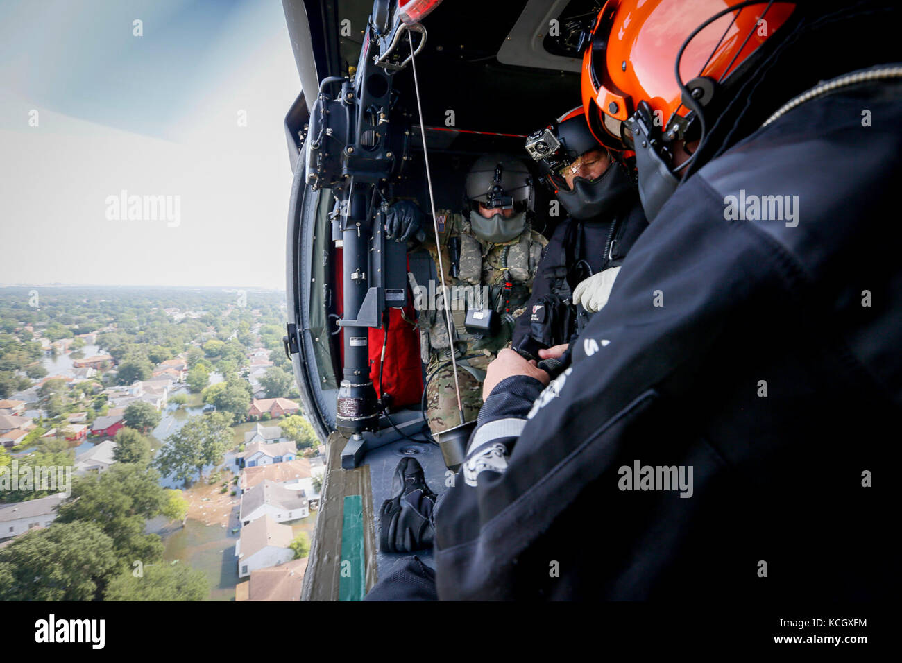 Members of the South Carolina's Helicopter Aquatic Rescue Team (SC-HART ...