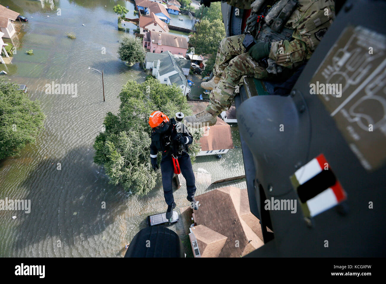 Members of the South Carolina's Helicopter Aquatic Rescue Team (SC-HART ...