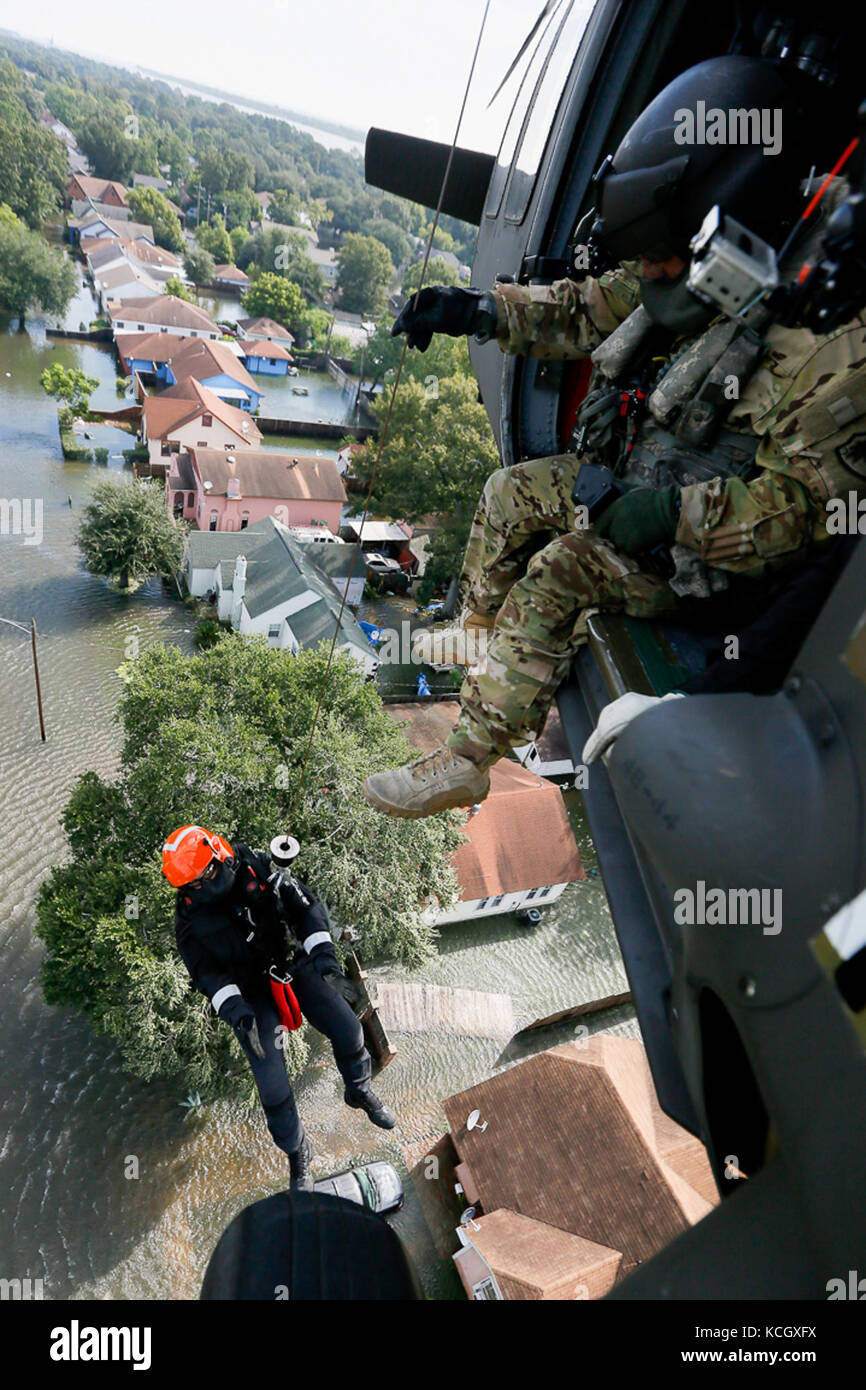 Members of the South Carolina's Helicopter Aquatic Rescue Team (SC-HART ...