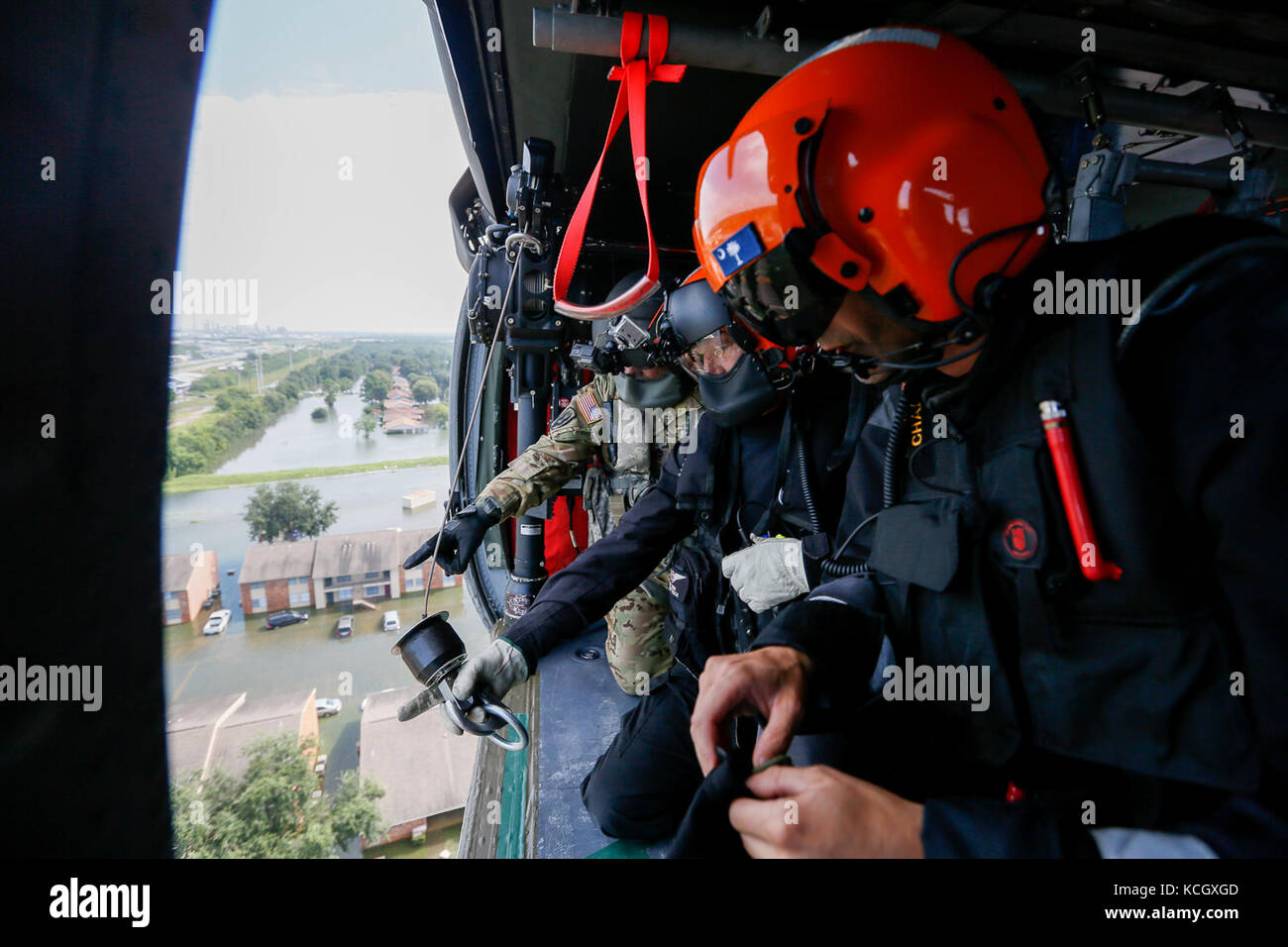 Members of the South Carolina's Helicopter Aquatic Rescue Team (SC-HART ...