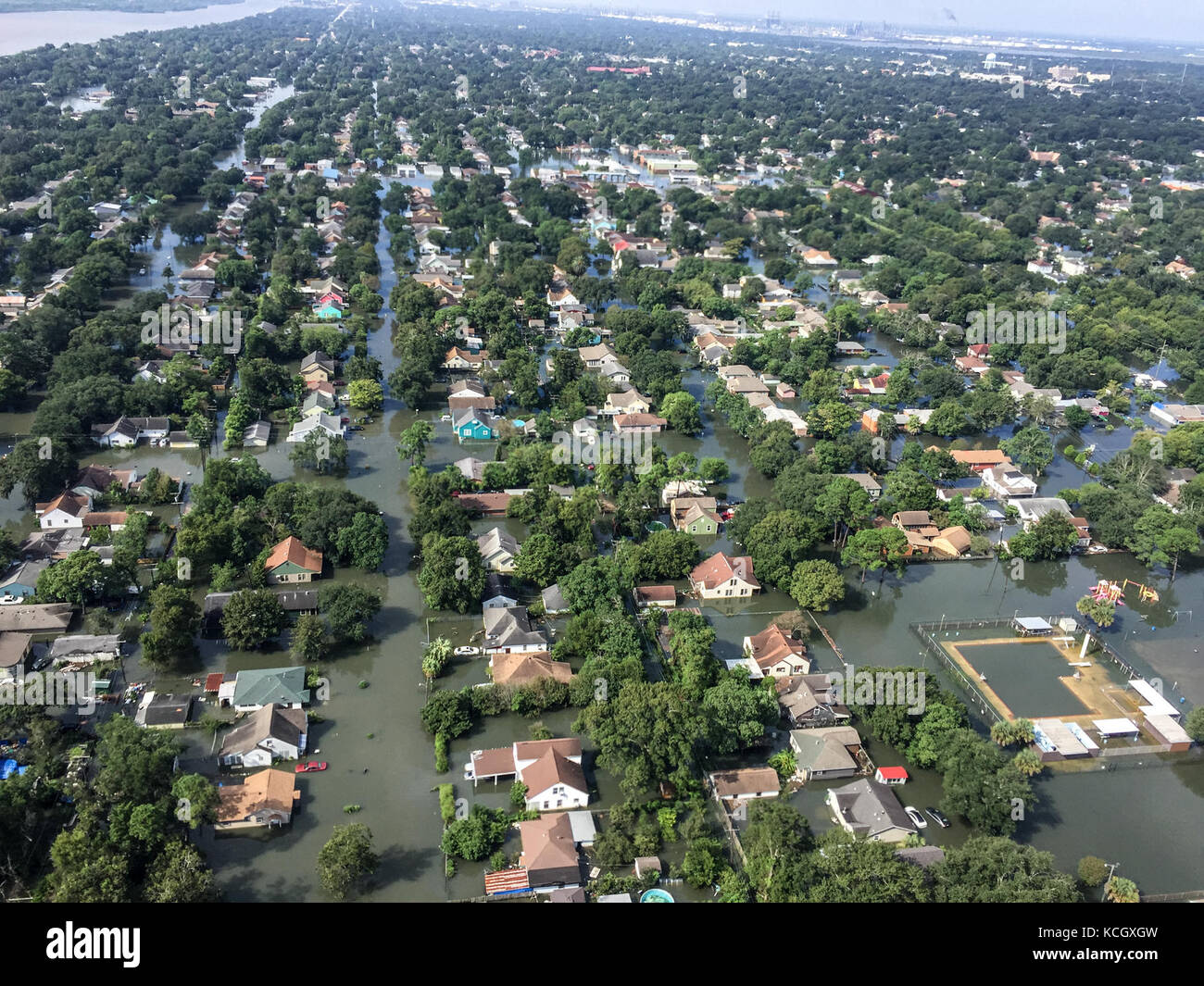 South Carolina Army National Guard Soldiers and civilian rescuers of ...