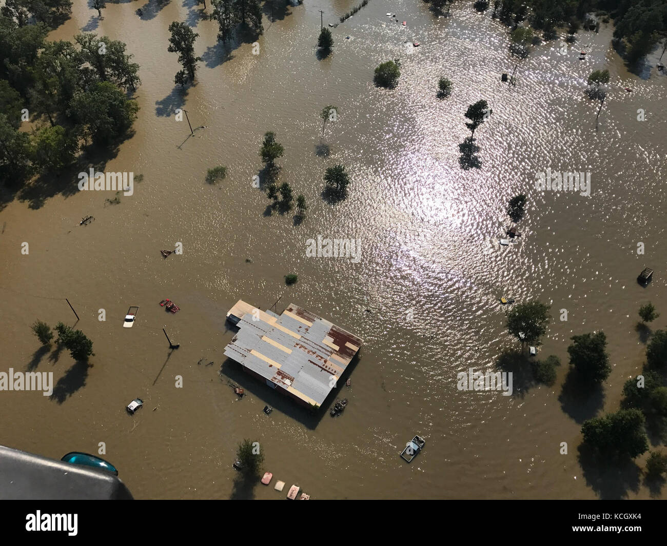 South Carolina Army National Guard Soldiers and civilian rescuers of ...