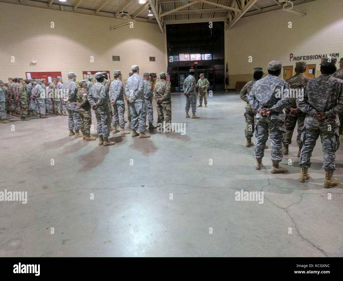 U.S. Army Soldiers with the South Carolina National Guard's 4-118th ...