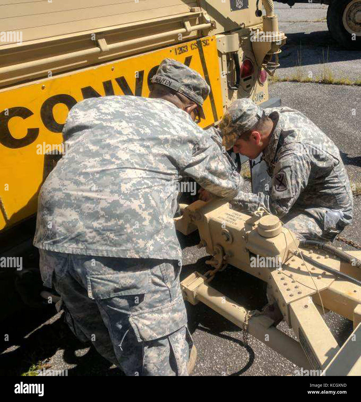 U.S. Army Soldiers with the South Carolina National Guard's 4-118th ...
