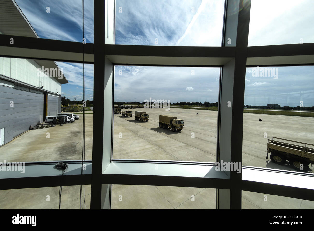 New Jersey National Guard Soldiers assigned to the 253rd Transportation ...