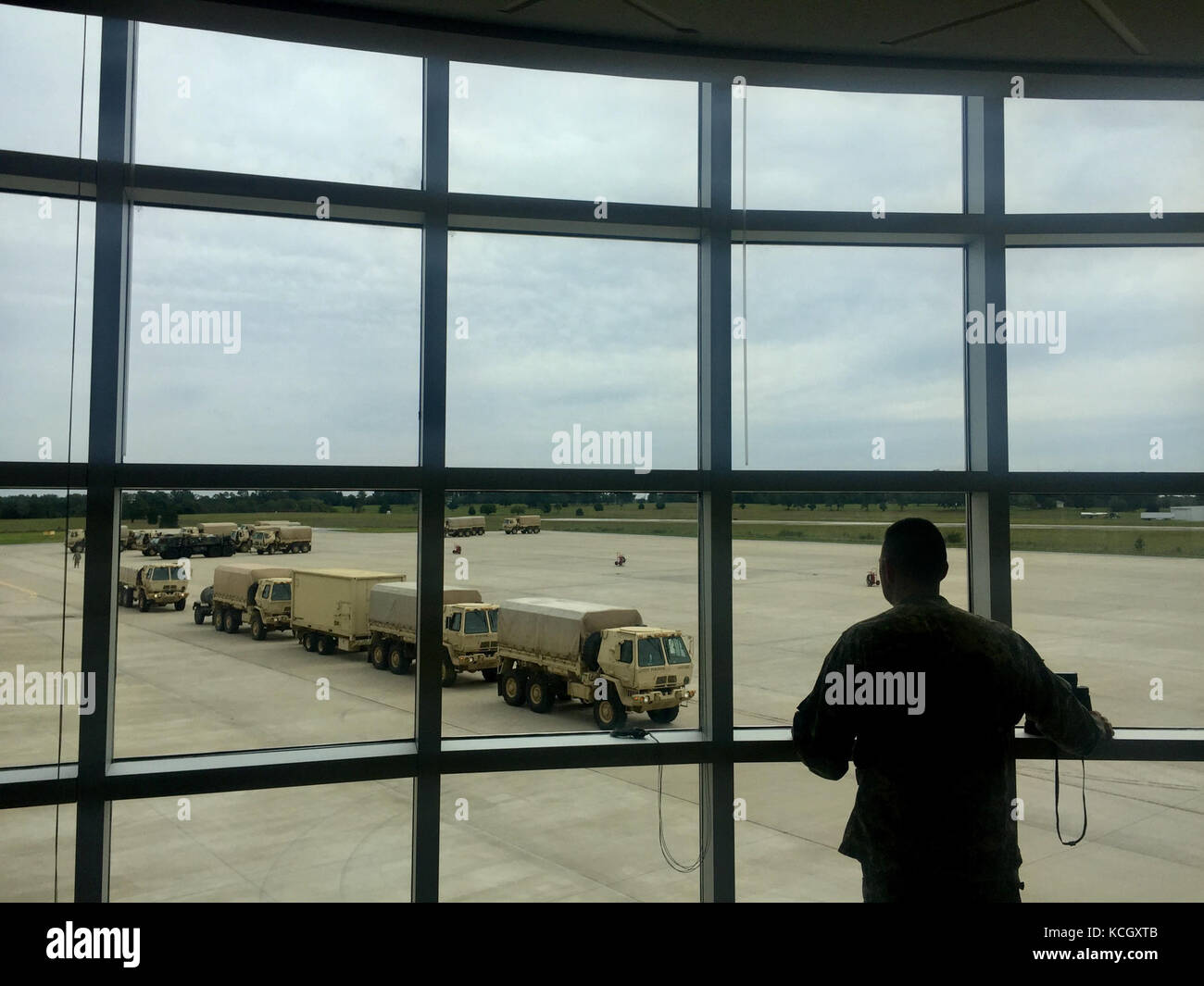 New Jersey National Guard Soldiers assigned to the 253rd Transportation ...