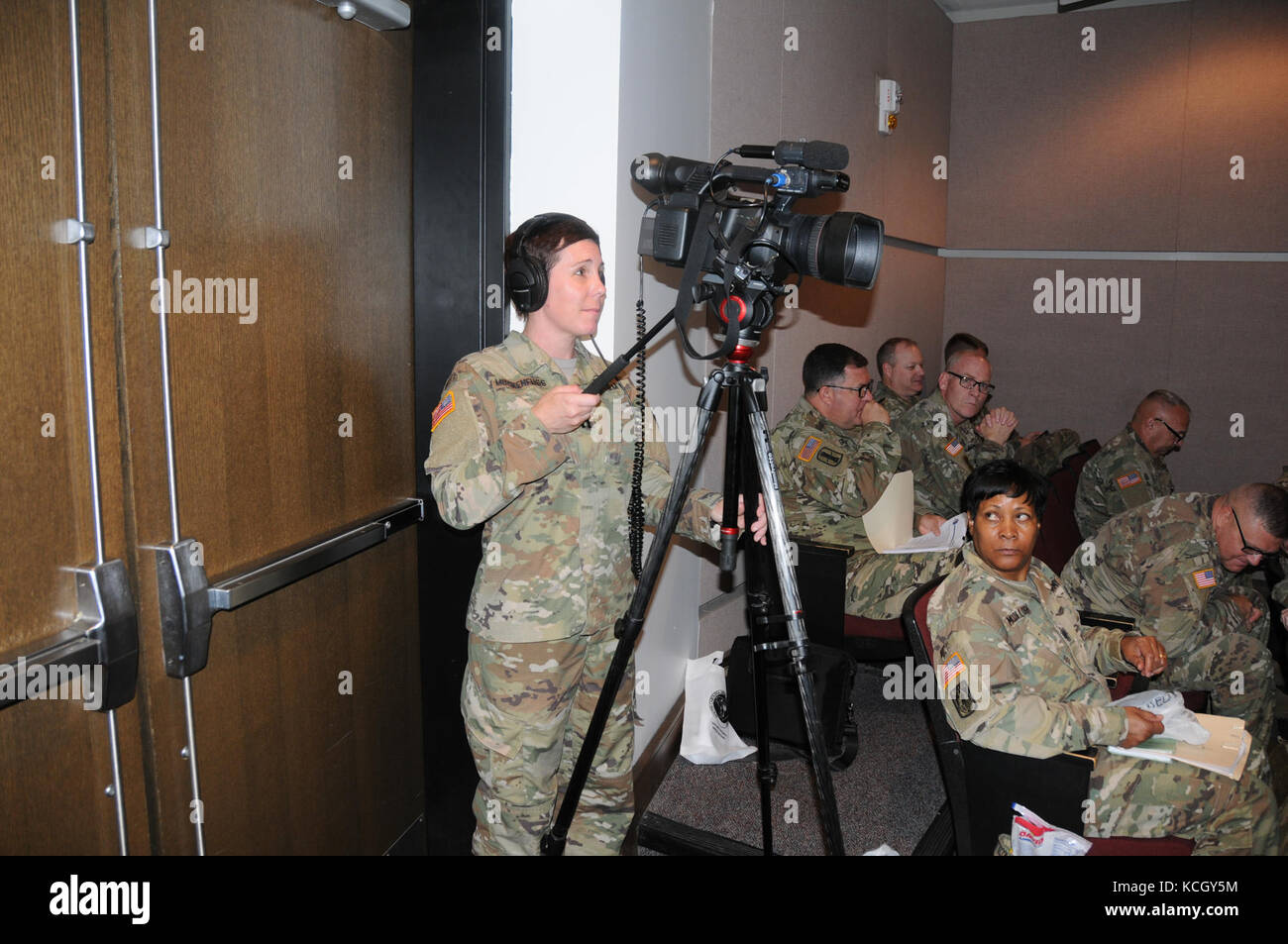 Soldiers of the South Carolina Army and Air National Guard gather at ...