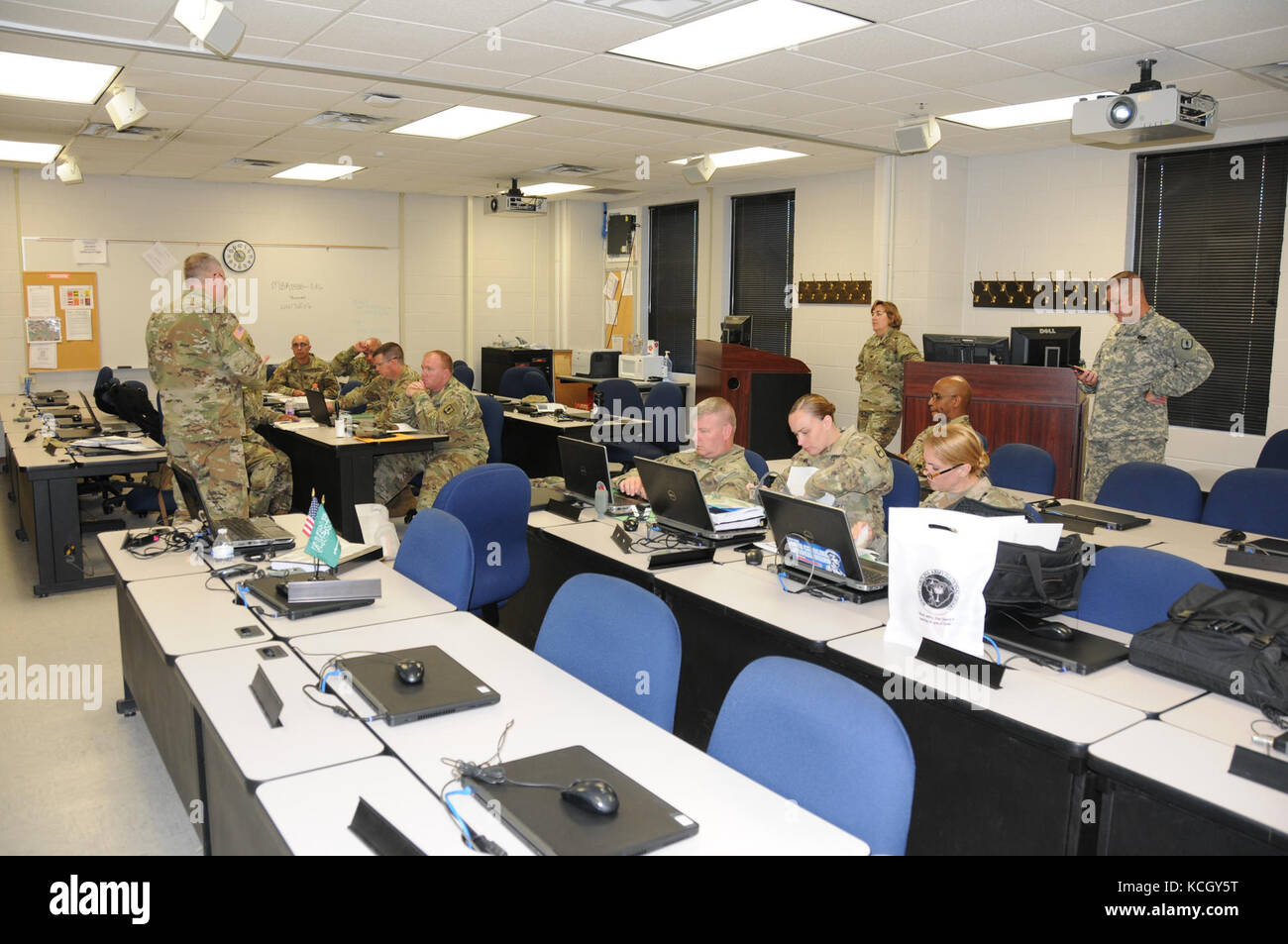 U s army soldier support institute hi-res stock photography and images ...