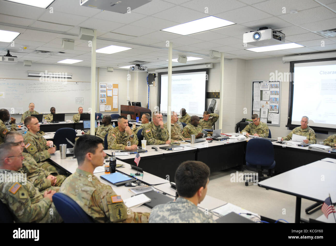 Soldiers of the South Carolina Army and Air National Guard gather at ...