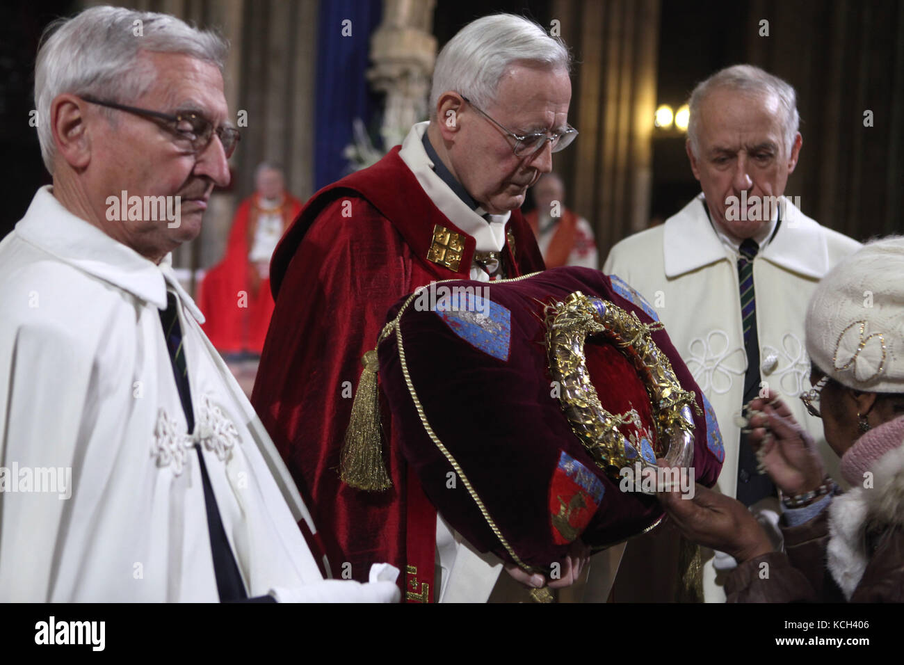 Veneration of the Holy Crown of Thorns in the Notre-Dame Cathedral ...
