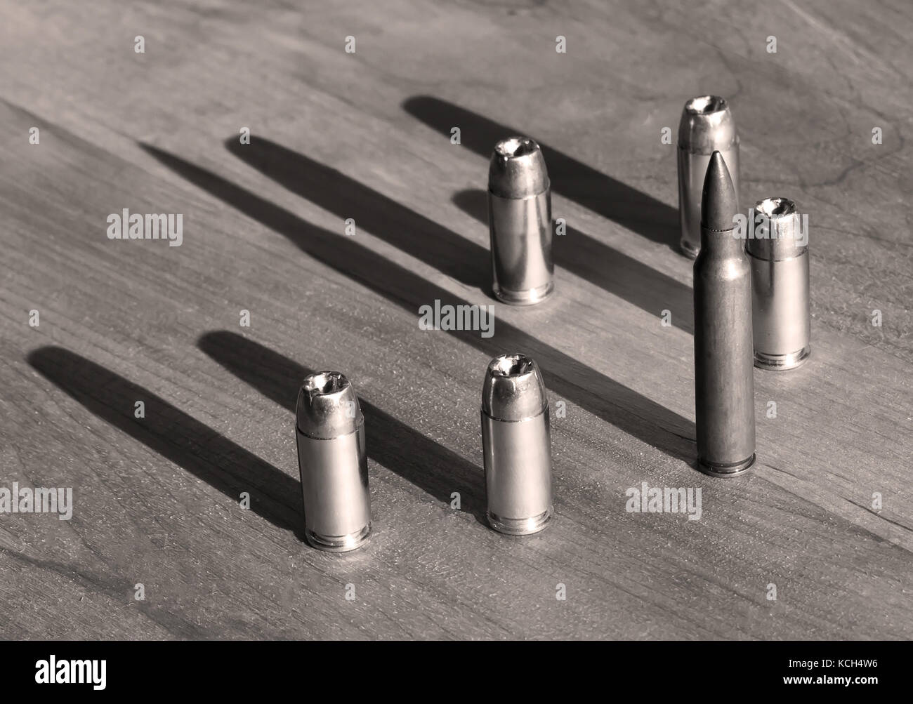 Point bullets hi-res stock photography and images - Alamy