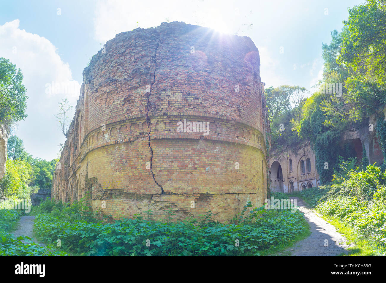 Medieval barracks hi-res stock photography and images - Alamy