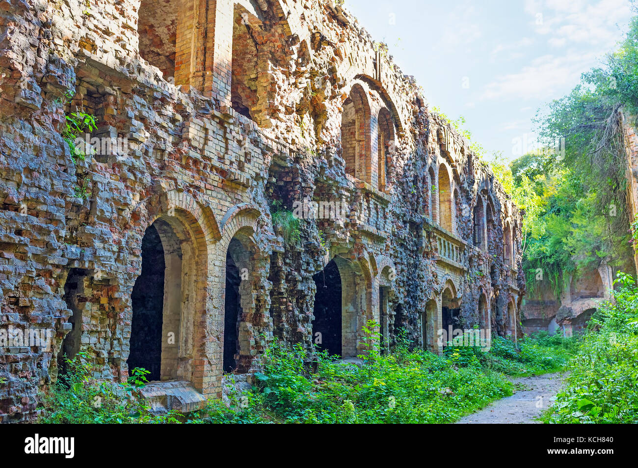 Medieval barracks hi-res stock photography and images - Alamy