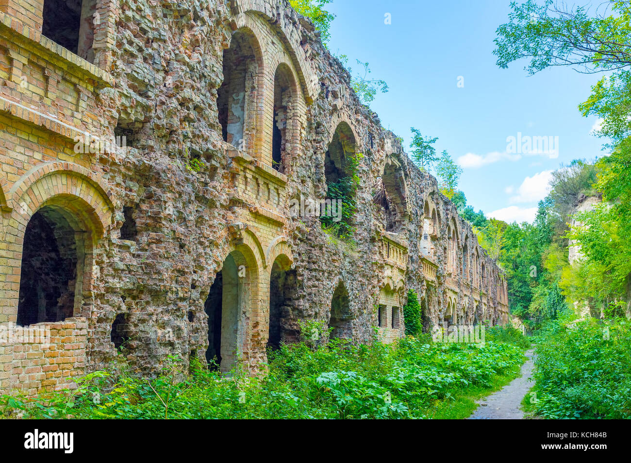 Defensive building hi-res stock photography and images - Alamy