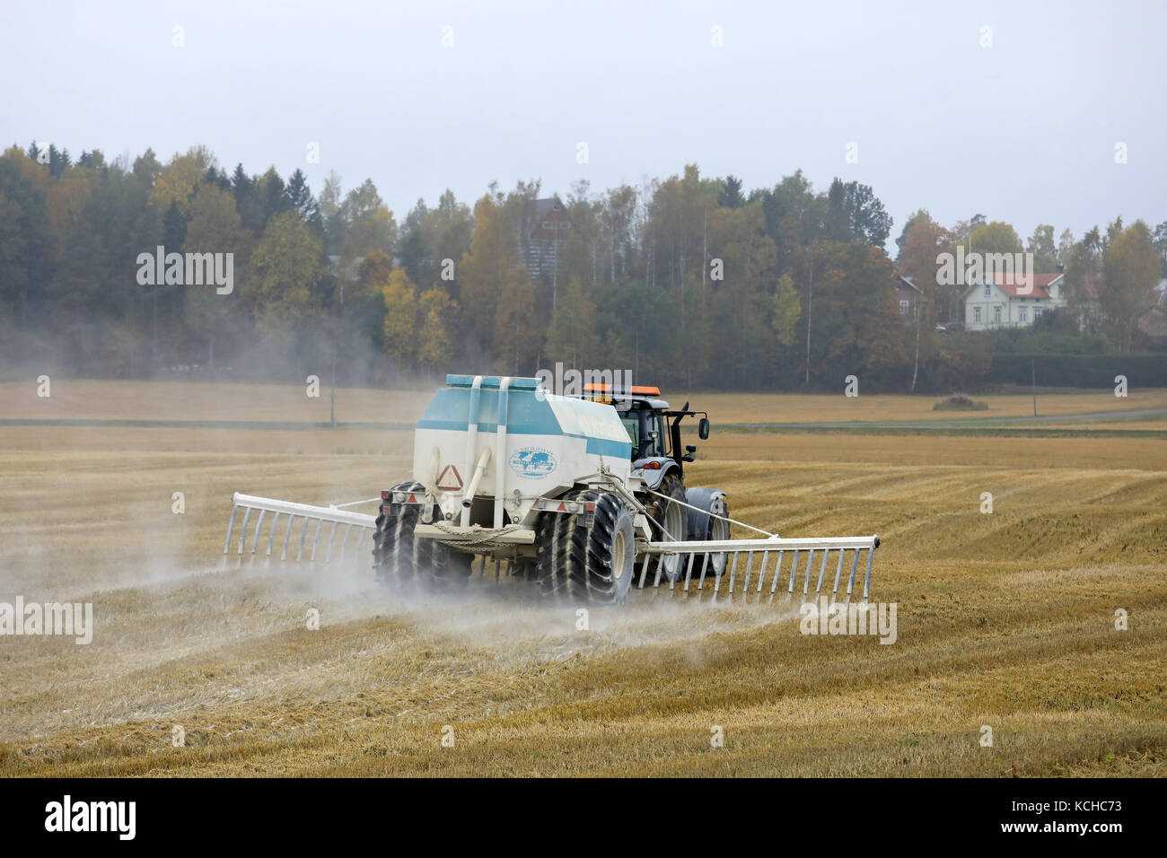 Liming field with tractor hi-res stock photography and images - Alamy