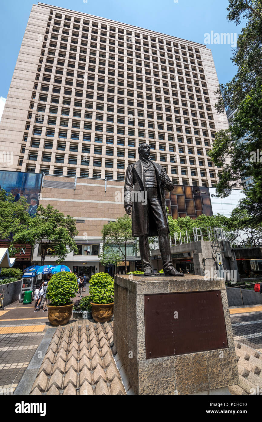 Statue of Sir Thomas Jackson, Statue Square, Hong Kong Stock Photo - Alamy