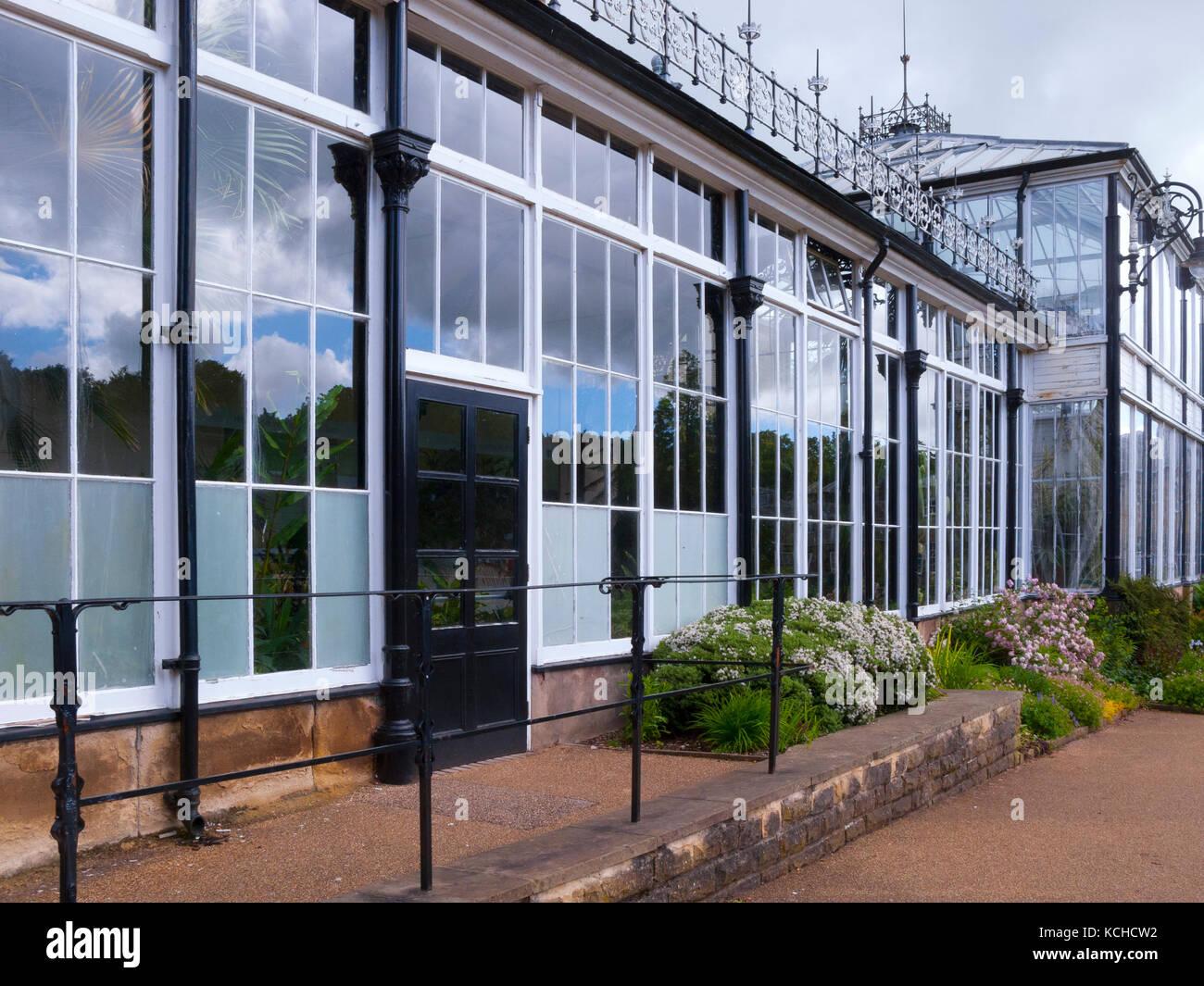Botanical conservatory hi-res stock photography and images - Alamy