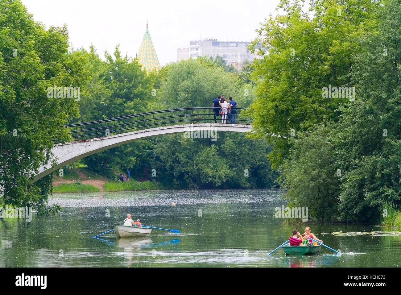 Husband and wife boating hi-res stock photography and images - Alamy